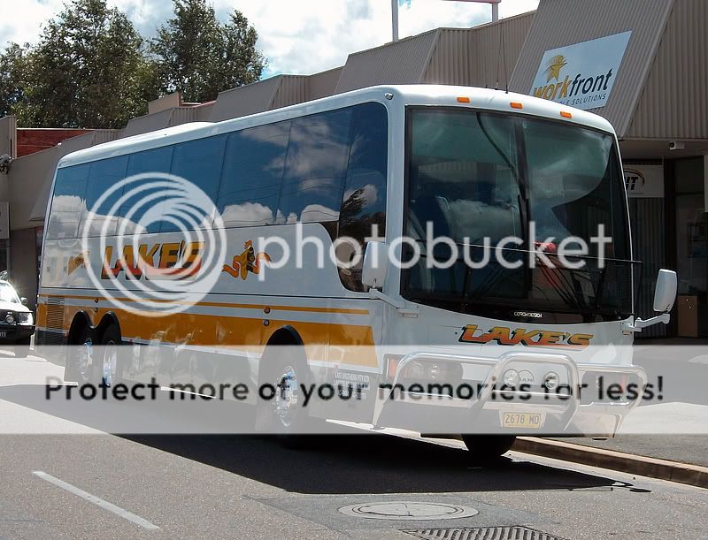 Lake's and Junee Buses
